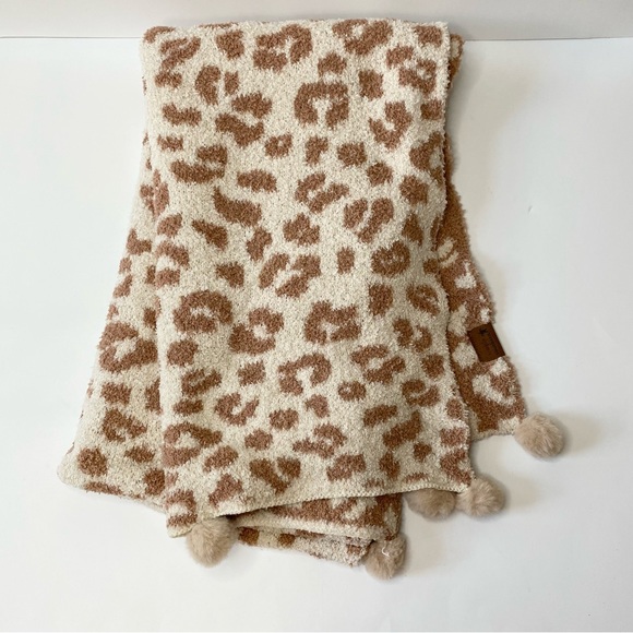 Simply Southern | Accessories | New Simply Southern Fuzzy Scarf | Poshmark